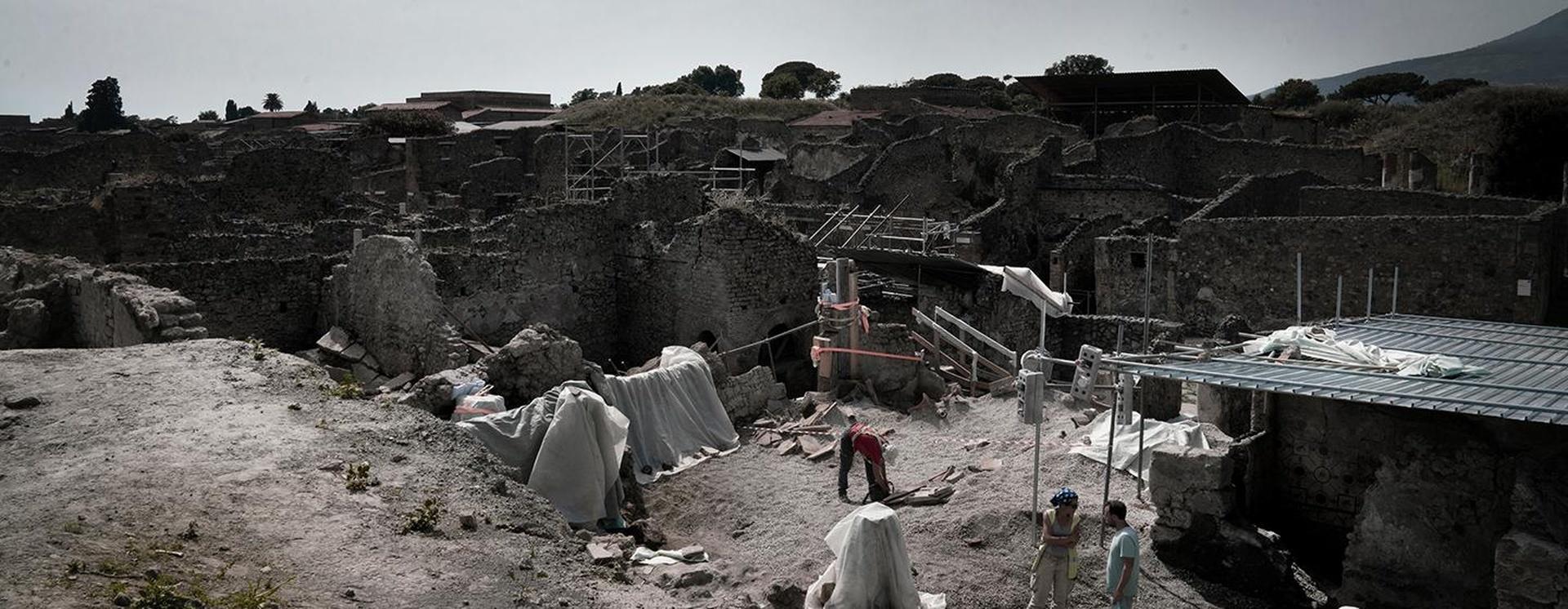 Pompeii: The New Dig | PBS Western Reserve